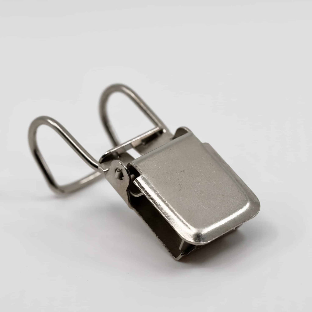 Versatile Rug Display Clips - Secure & Stylish | HM Nabavian