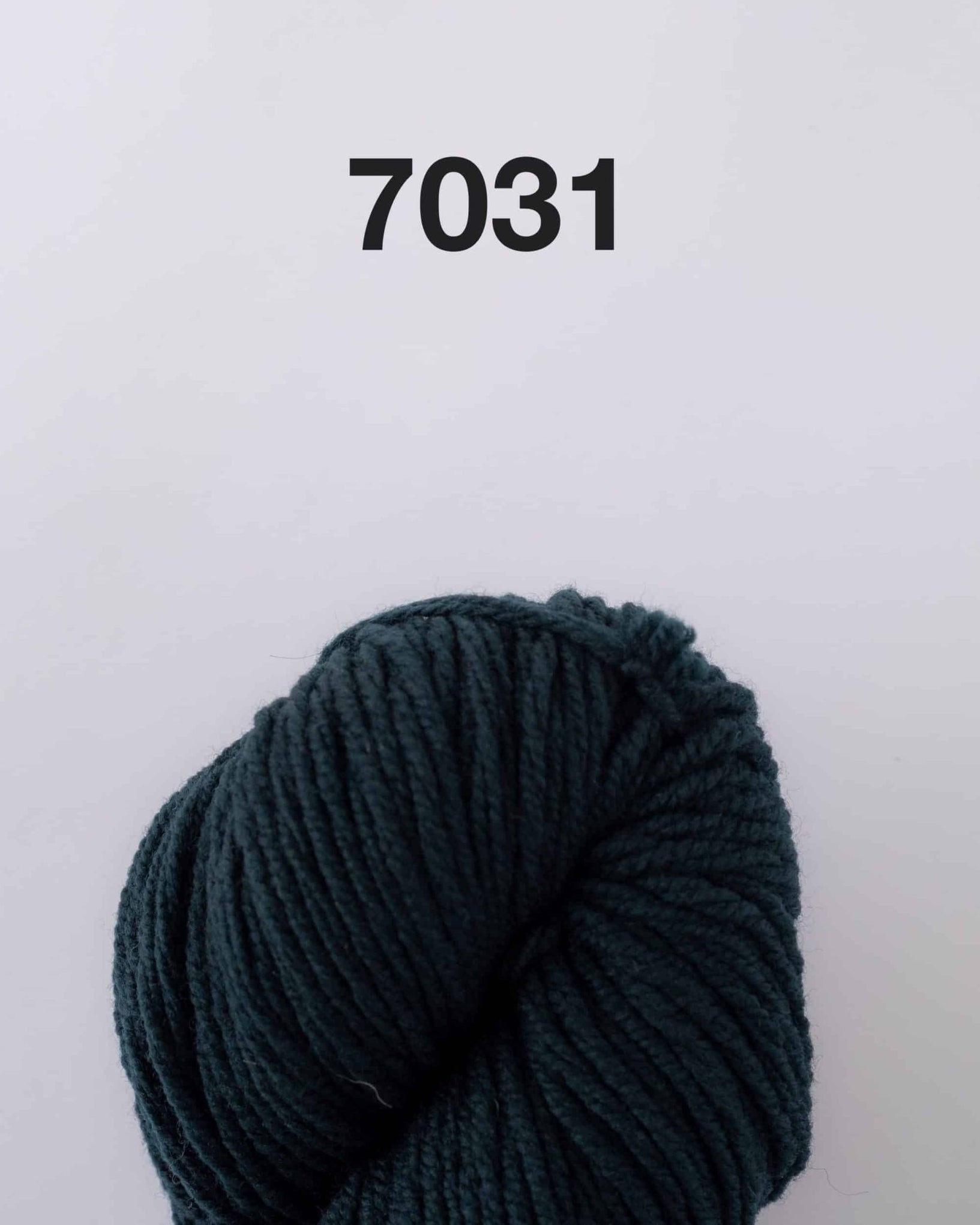 Waverly Needlepoint Wool - Durable, Vibrant Yarn in 400+ Colors — HM ...